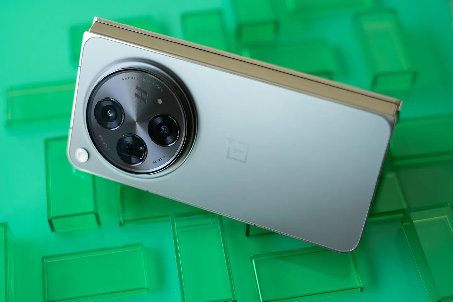 Oneplus foldable phone price